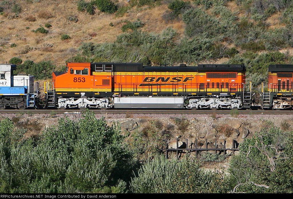BNSF 853
